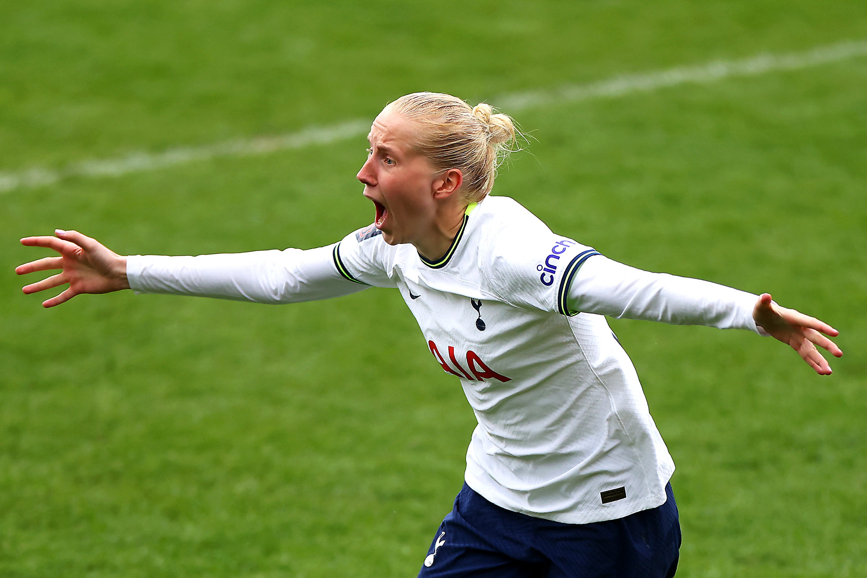 The rise of Eveliina – Spurs Women Blog