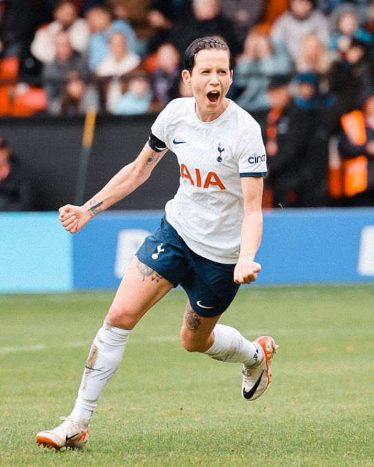 Ashleigh Neville (still) deserves that elusive England call-up – Spurs ...